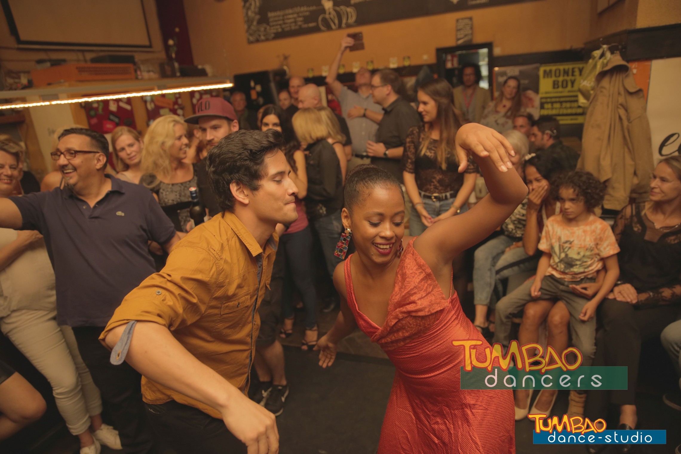 Tumbao Dance Studio – Tanzkurse & Show – Salsa, Zumba, Bachata, Bollywood